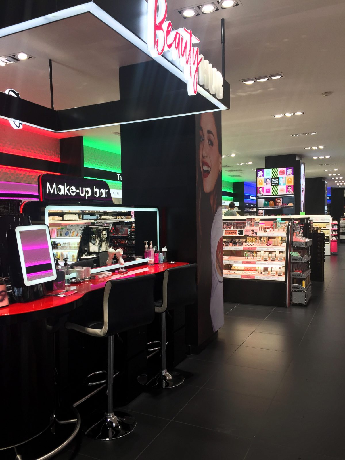 Sephora Cosmetics | Clip Arquitectes